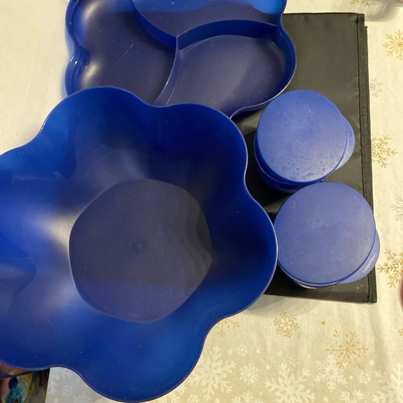 Tupperware | Dining | Tupperware Blue Serving Set With Dip Cups | Poshmark